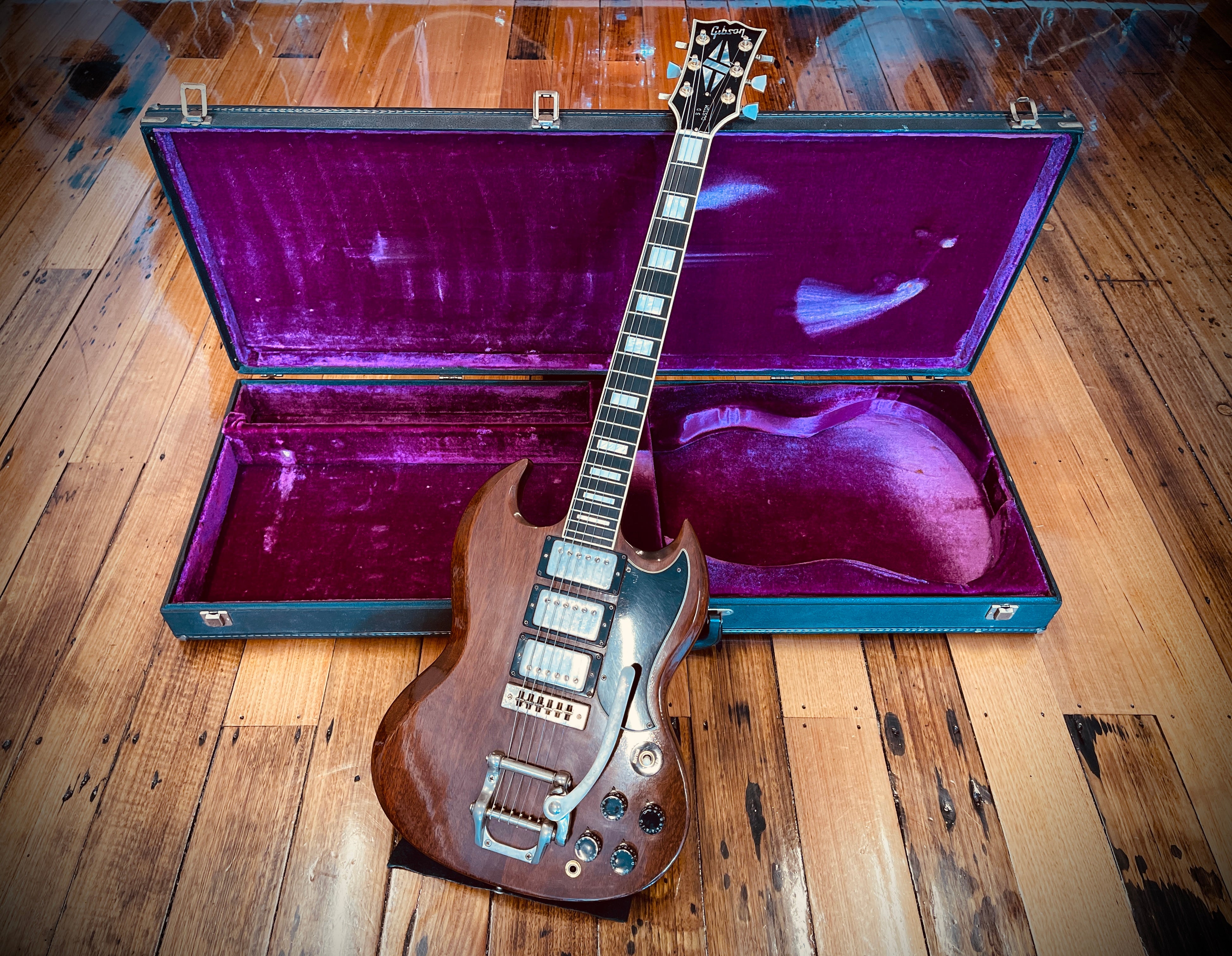 Gibson SG Custom (1973) – Classic Guitars and Amps