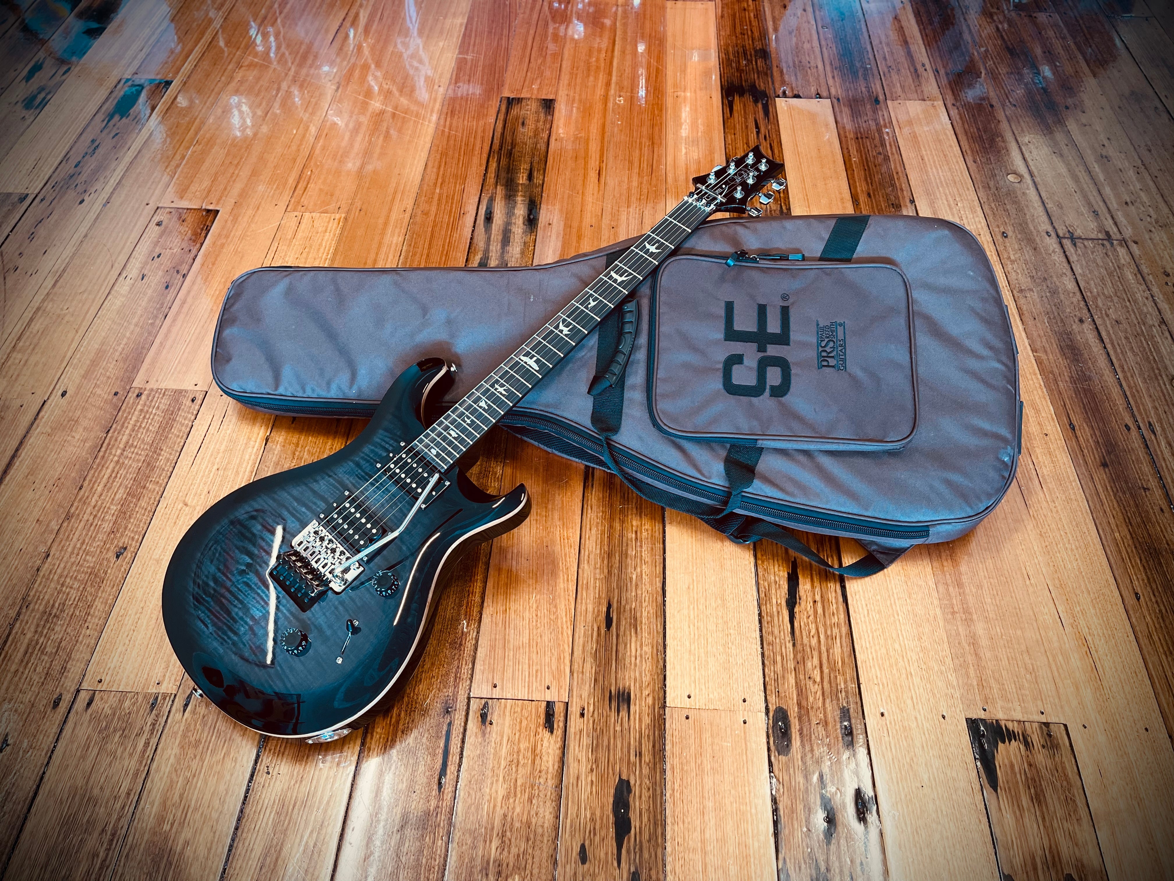 PRS SE Custom 24 "Floyd" – Classic Guitars and Amps