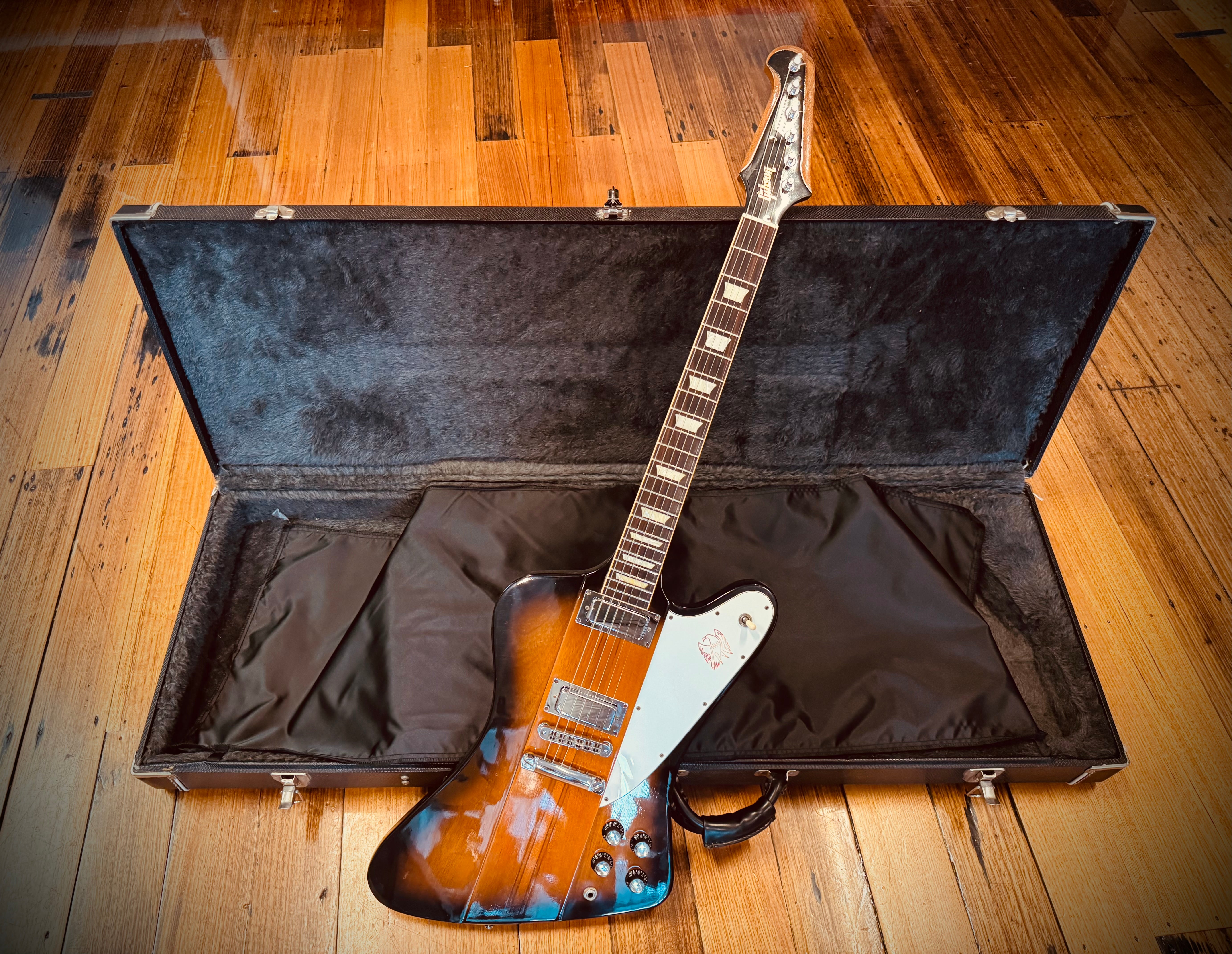 Gibson Firebird V reissue – Classic Guitars and Amps