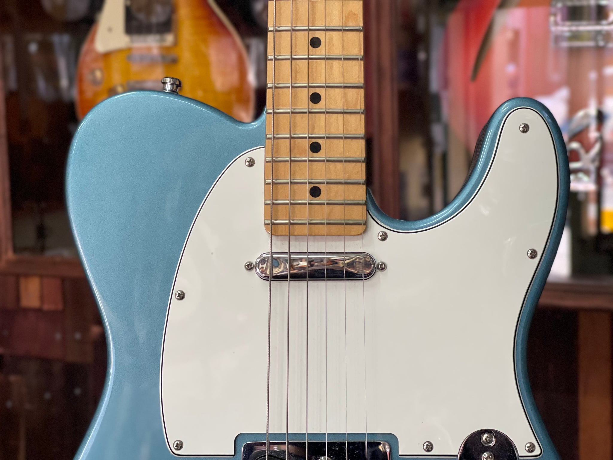Fender Mexican standard telecaster – Classic Guitars and Amps