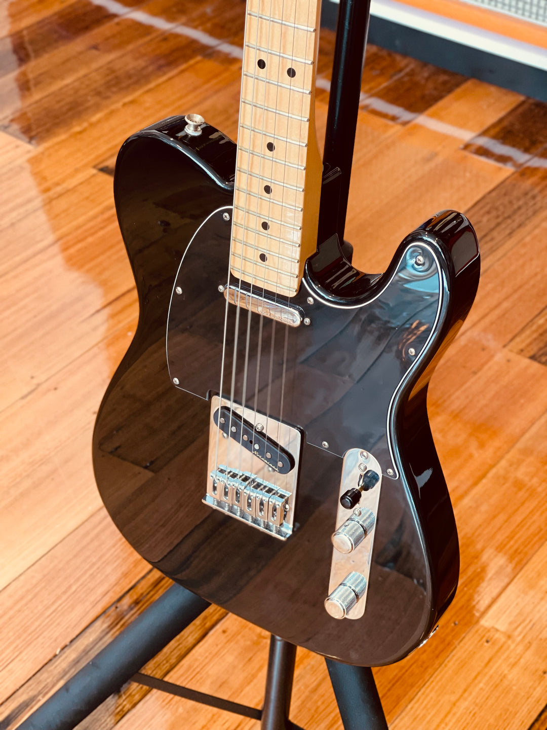 Fender Telecaster player – Classic Guitars and Amps