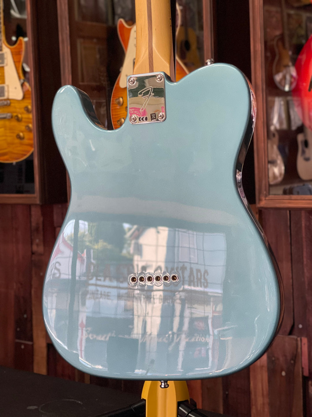 Fender Mexican standard telecaster – Classic Guitars and Amps