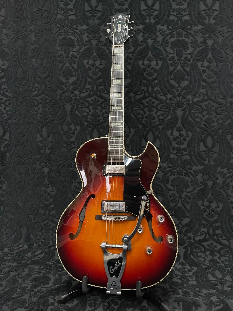 Guild CE-100D – Classic Guitars and Amps