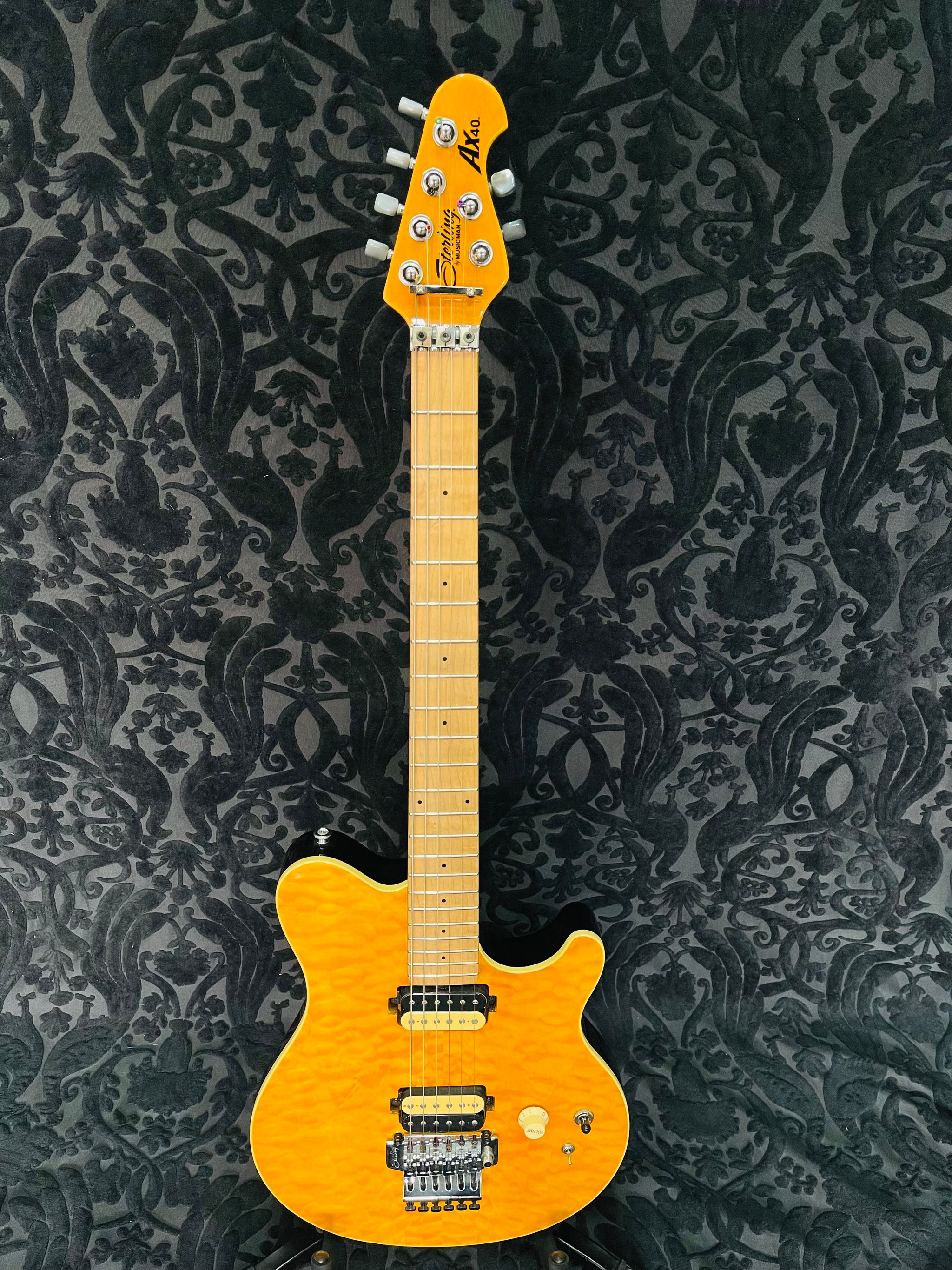 Sterling AX40 – Classic Guitars and Amps
