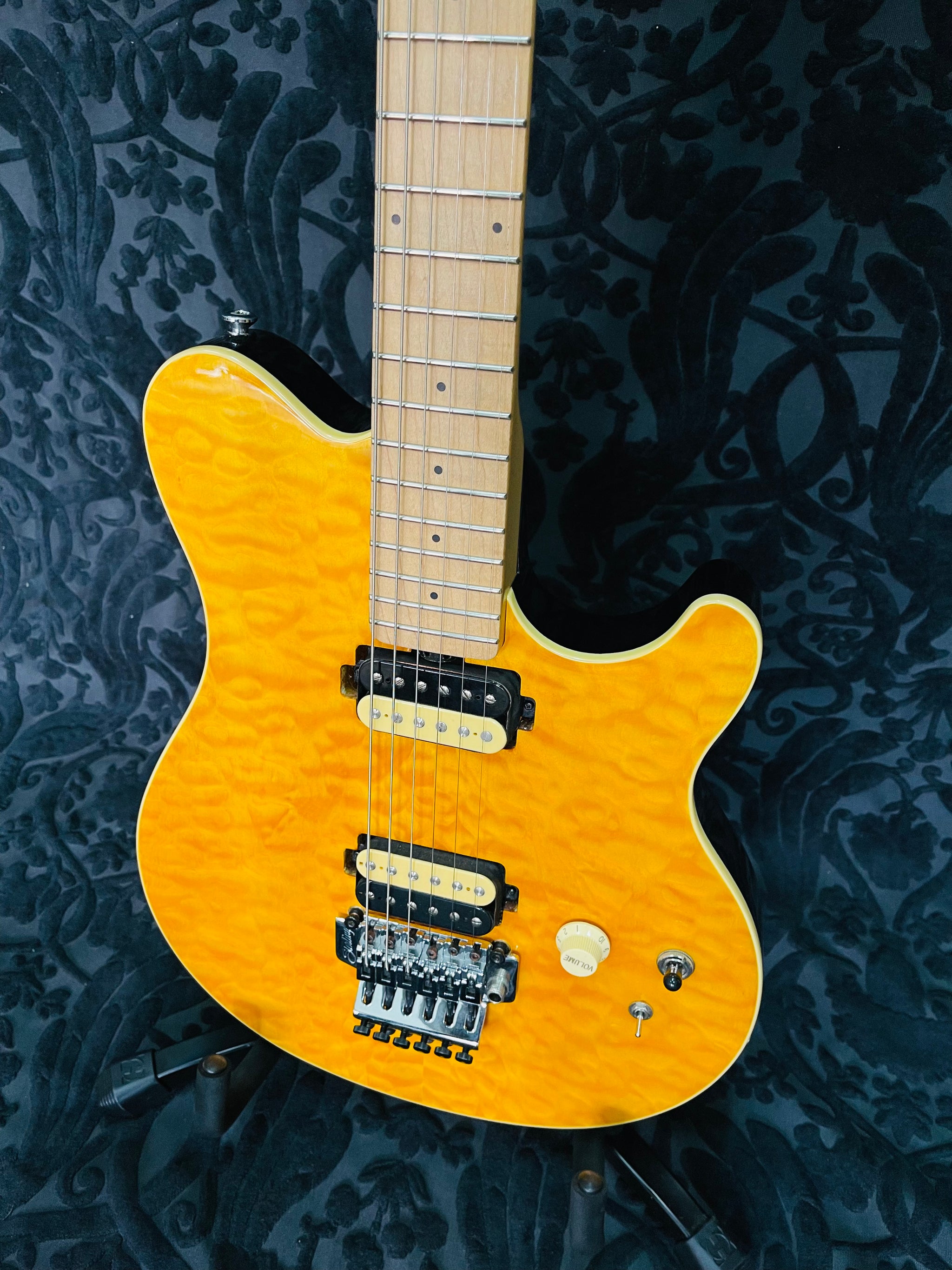 Sterling AX40 – Classic Guitars and Amps