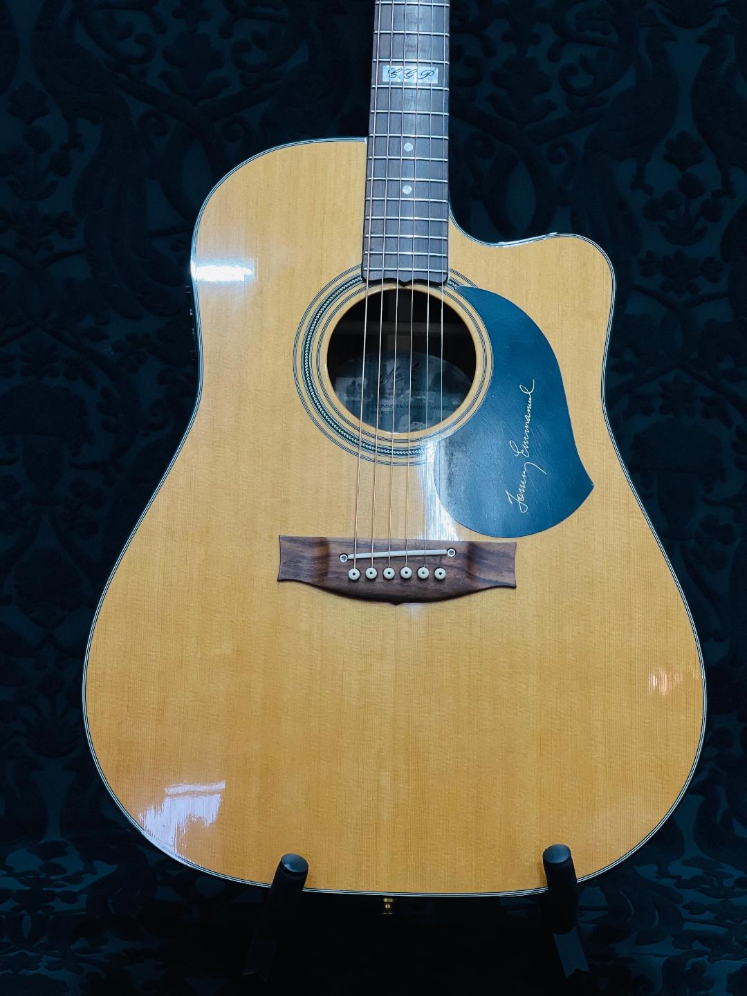 Maton TE1: Tommy Emmanuel – Classic Guitars and Amps