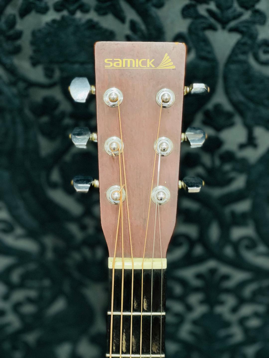 Samick SW210CE – Classic Guitars and Amps