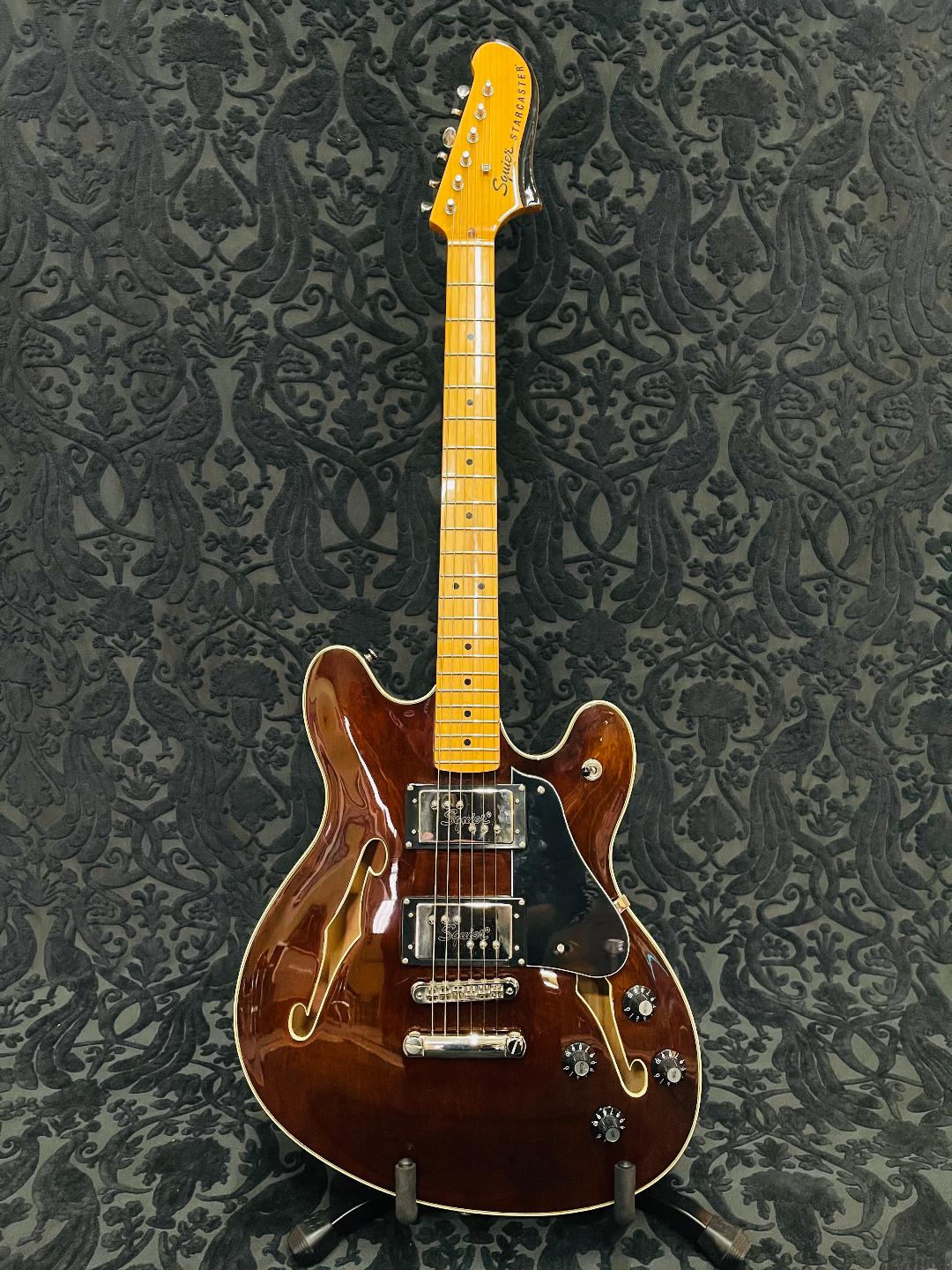 Squier Starcaster: Classic Vibe Walnut – Classic Guitars and Amps